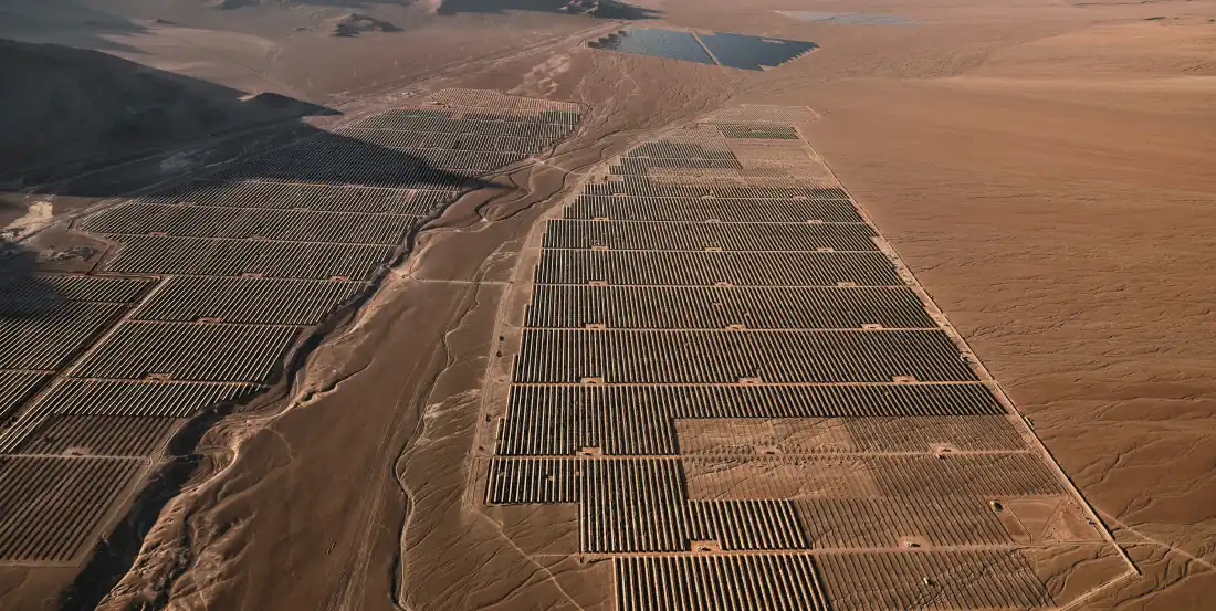 Connectivity. Renewable energy. Lighting & Traffic. | Valmont