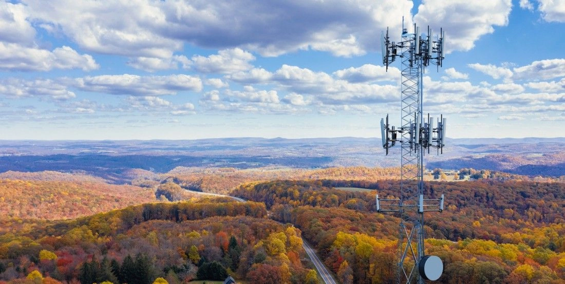 Connectivity. Renewable energy. Lighting & Traffic. | Valmont